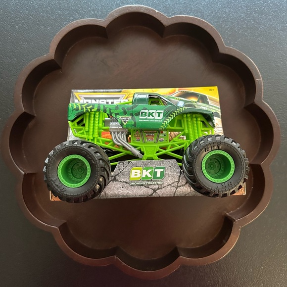 Spin Master | Toys | Monster Jam Bkt Growing Together Monster Truck ...